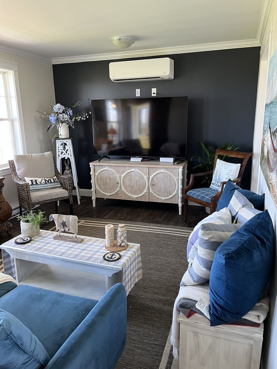 Red Cliff Cottage -  Beach Front - Digby