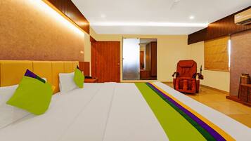 Quarto Duplo Premium | Secretária, ferro/tábua de engomar