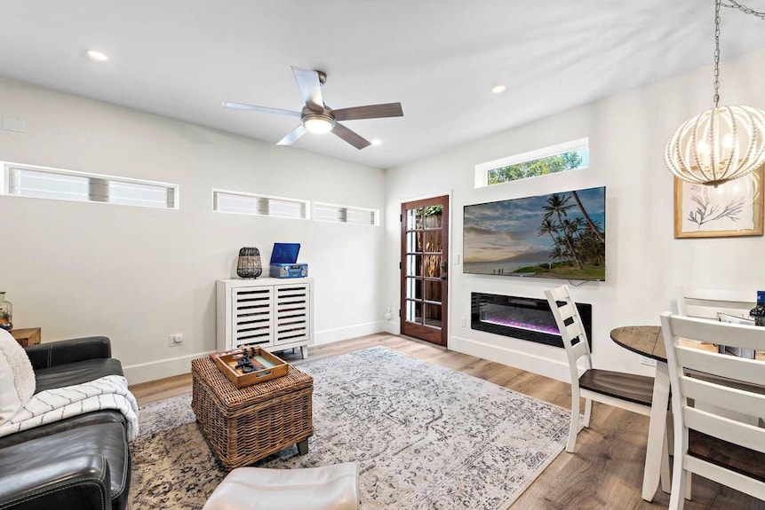 Quiet Condo In Village With Deck, Bikes And Ac - Orange County, CA