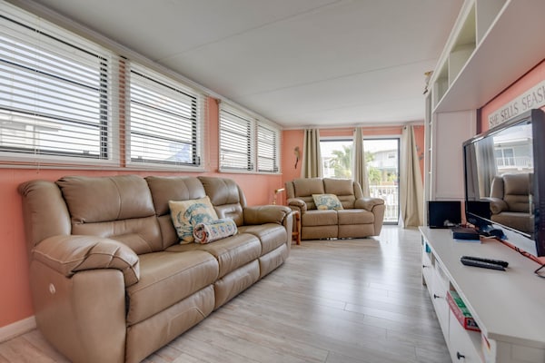 Waterfront Home With Numerous Amenities On Popular Cudjoe Key! - Florida Keys, FL