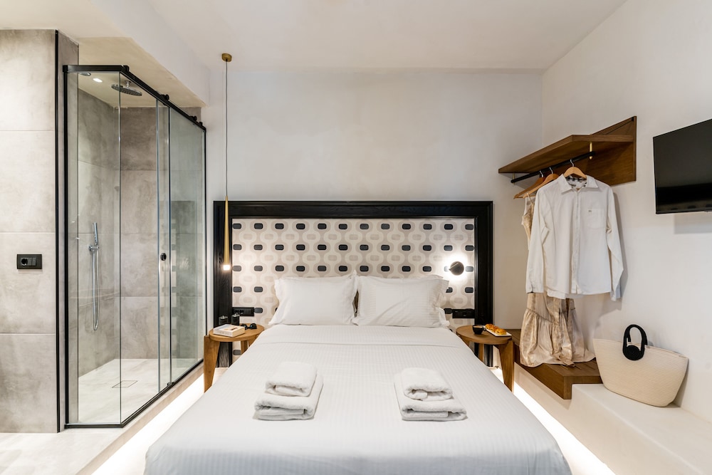Amer Suites Fira - Santorini