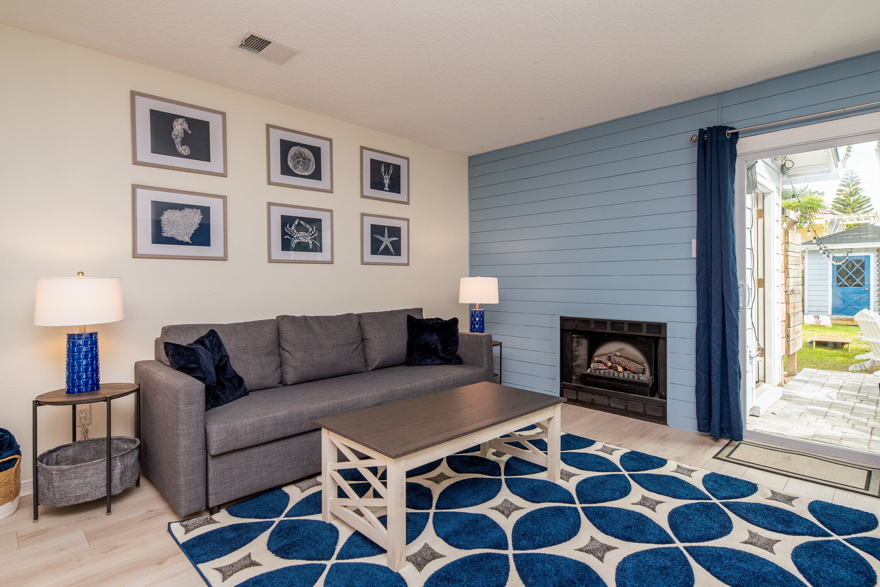 Jax Vacations 1/2 Mile To Beach, 2 Bedroom, Pet Friendly, Close To Mayo Clinic - Neptune Beach, FL