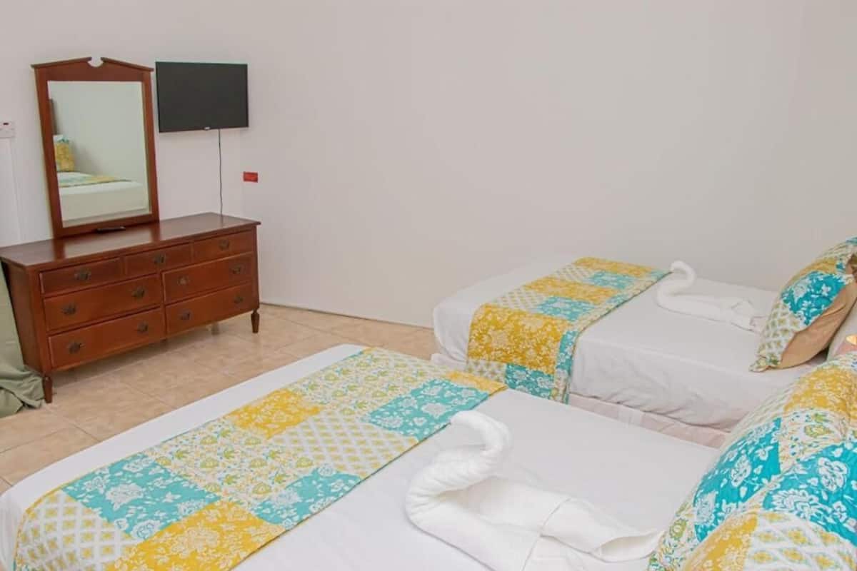 Quarto Duplo ou Twin Deluxe, não fumadores, vista para o mar