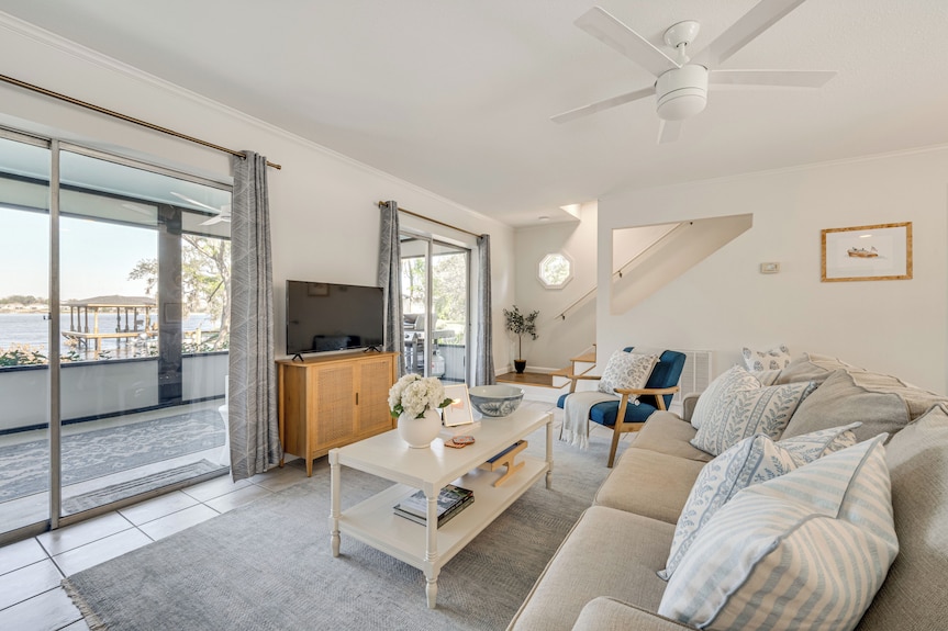 Lakefront Retreat W/ Kayaks & Fire Pit In Clermont - Clermont, FL