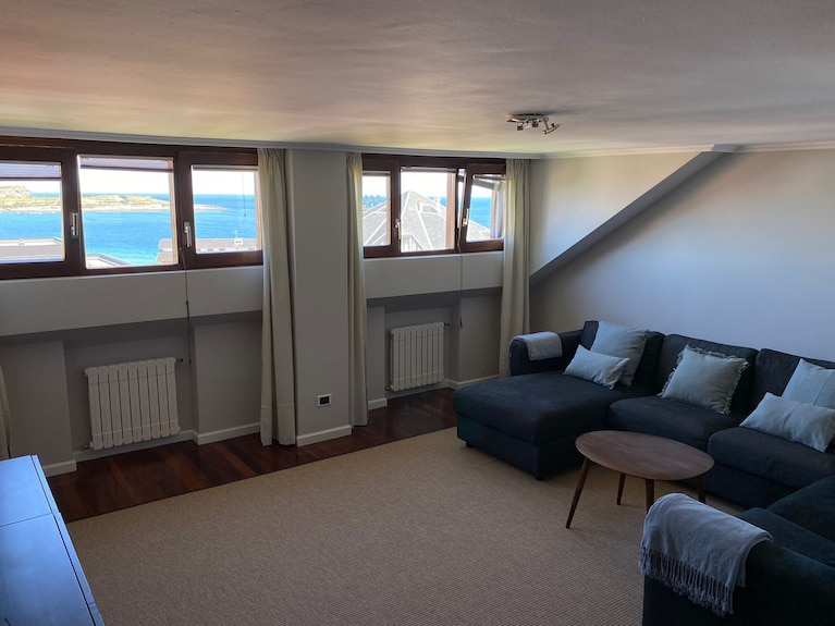 Magnifico Departamento De 3 Pisos En El Sardinero - Santander