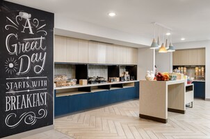 Café da manhã continental grátis todos os dias