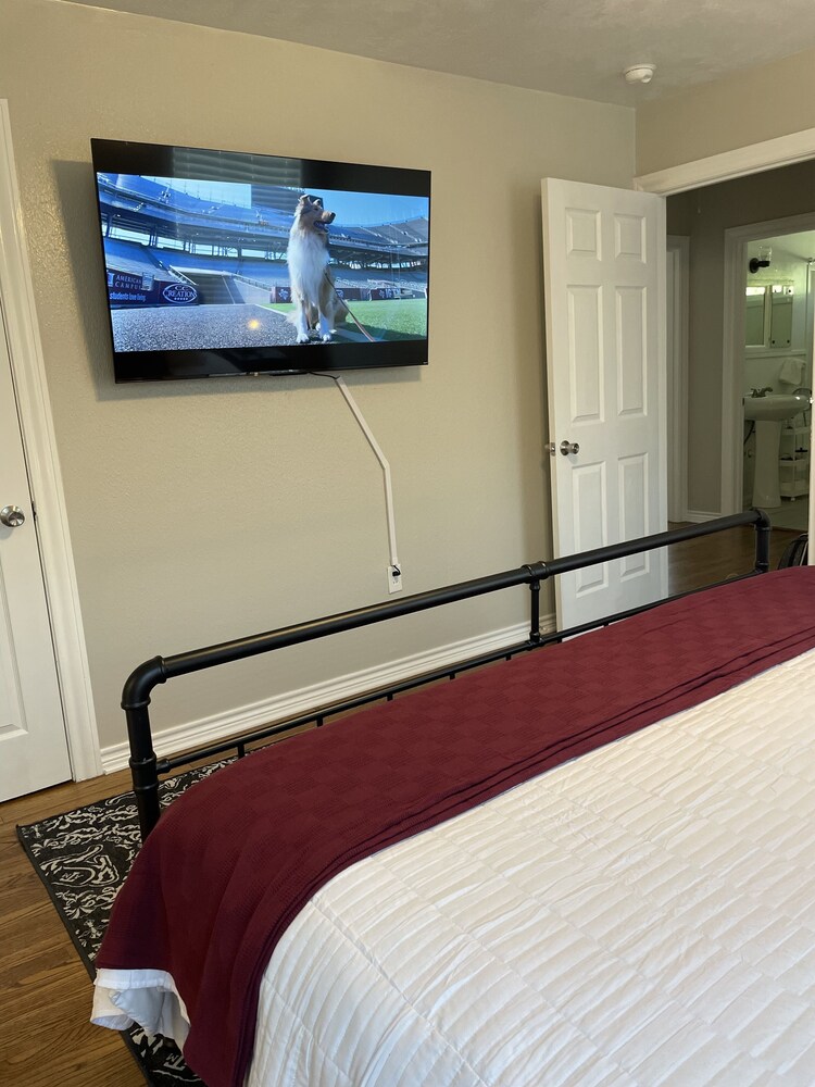 Good Bull Getaway-The Ultimate Aggie Retreat! with Game Room! - Bryan ...