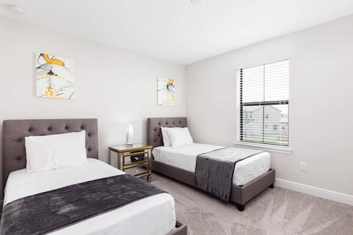 4 Bedroom Private Pool Home-resort Amenities-restauarant-water Park - Winter Haven