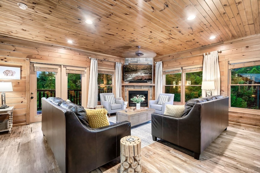 Viewlala! Theater, Game Room, 5suite, Mins To Town - Gatlinburg, TN