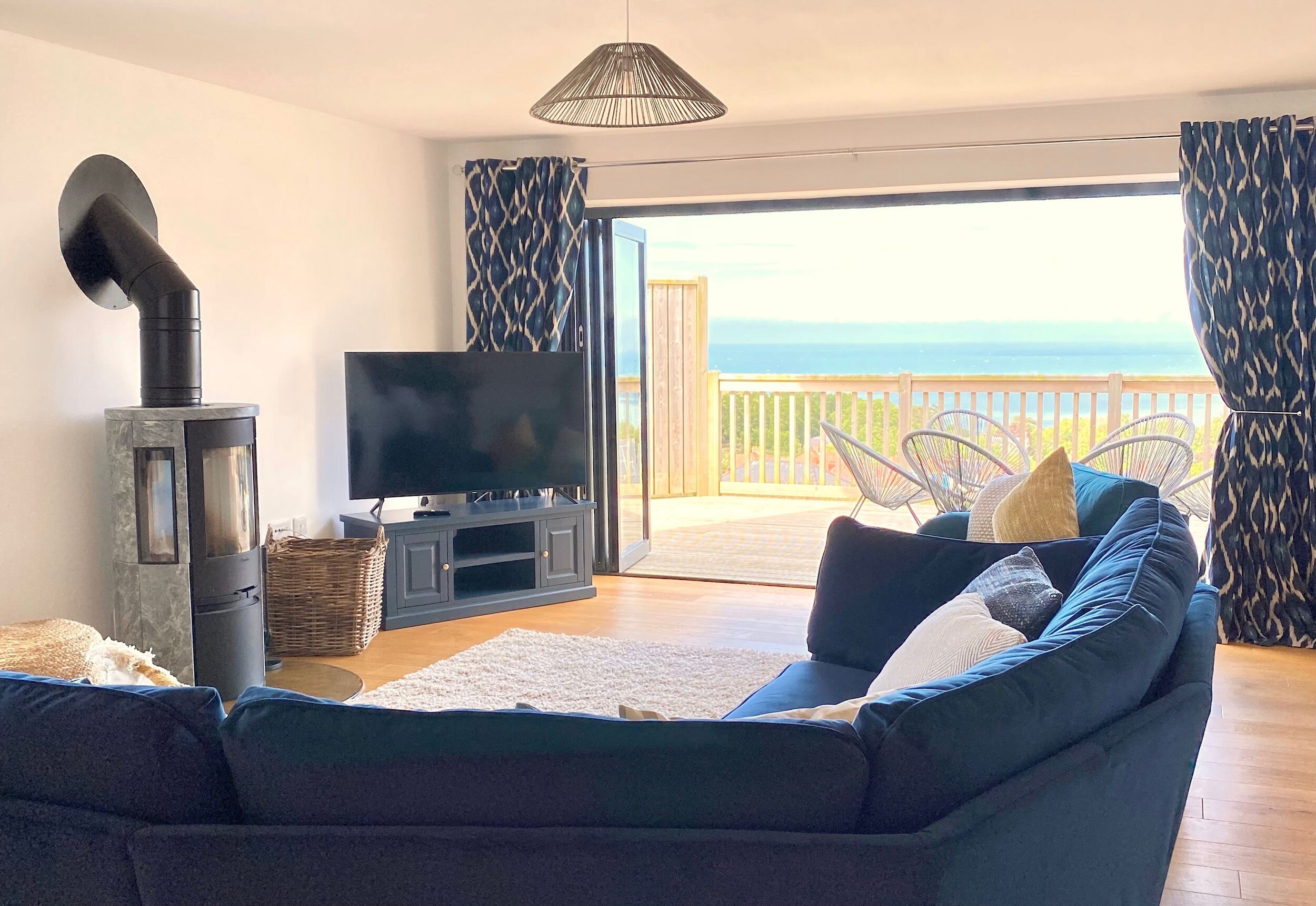 Ty Ni, Pet Friendly, Luxury Holiday Cottage, With Hot Tub In New Quay - New Quay