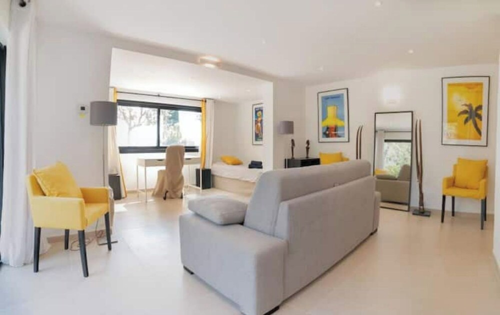 Villa D'architecte, Domaine Privé Du Cap Bénat - Hyères