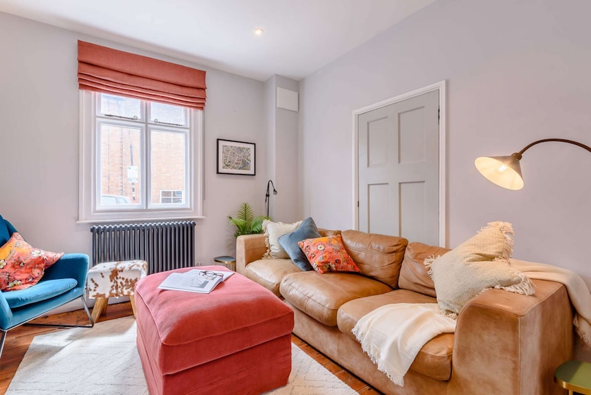 Shakespeare Cottage - A Cottage That Sleeps 6 Guests In 3 Bedrooms - Stratford-upon-Avon