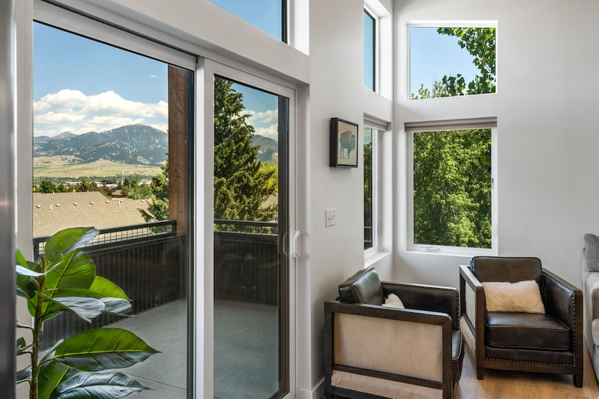 Peach Street Mountain Retreat - Luxury Apartment In Bozeman W/ Mountain Views - Bozeman, MT