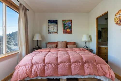 Remodeled Townhome 3 Min To Ski + Central Ketchum - Ketchum, ID