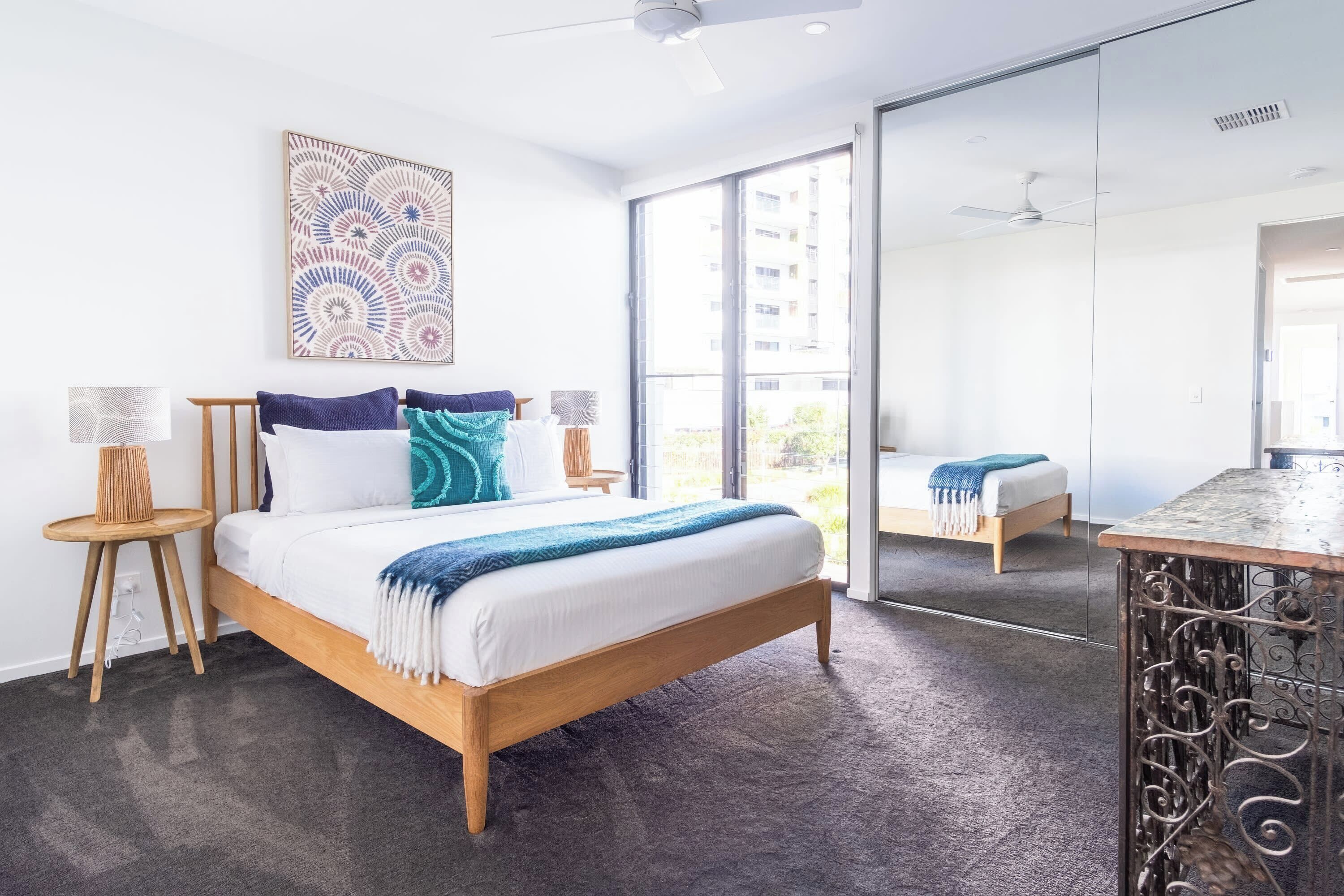 Luxury Lakeside Living At Birtinya - Buderim