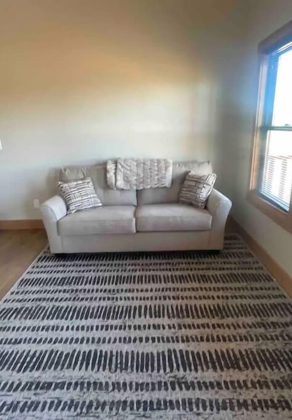 Villa On Bourbon Trail With Hot Tub-6 - Harrodsburg, KY