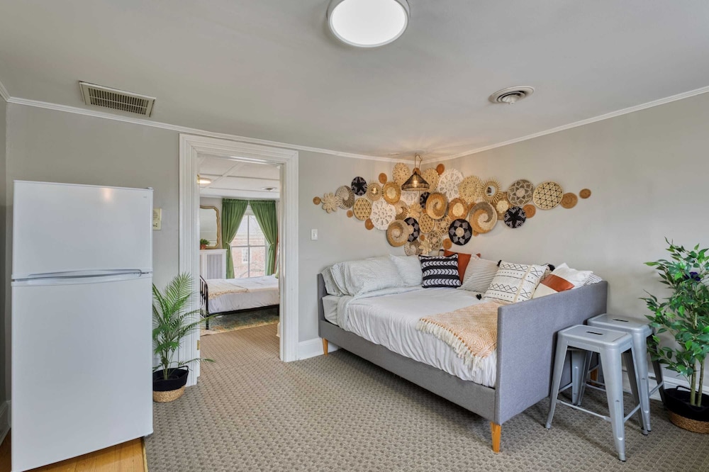 Top-floor 1br In Historic Capitol Hill - Washington, DC
