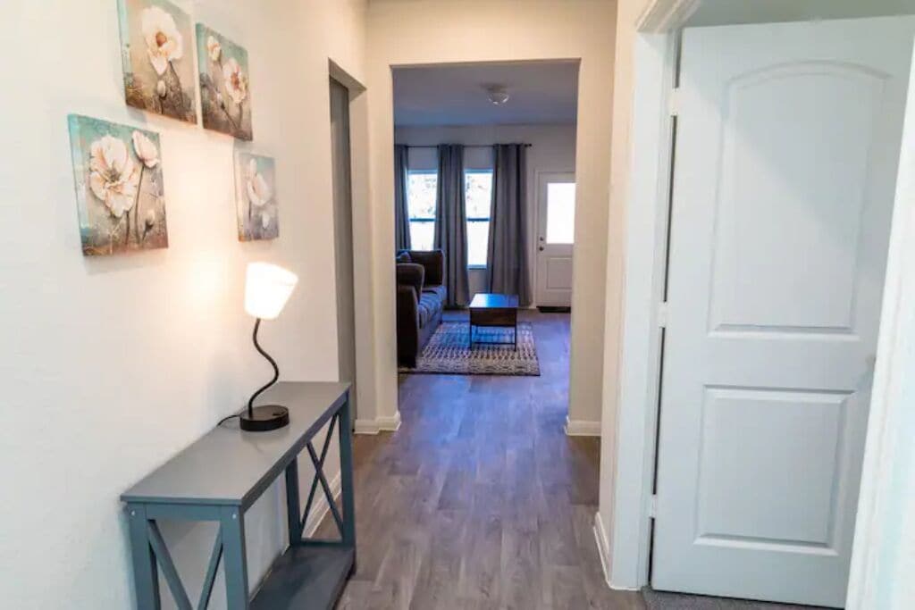 Prefect Lakefront Private Getaway - Willis, TX