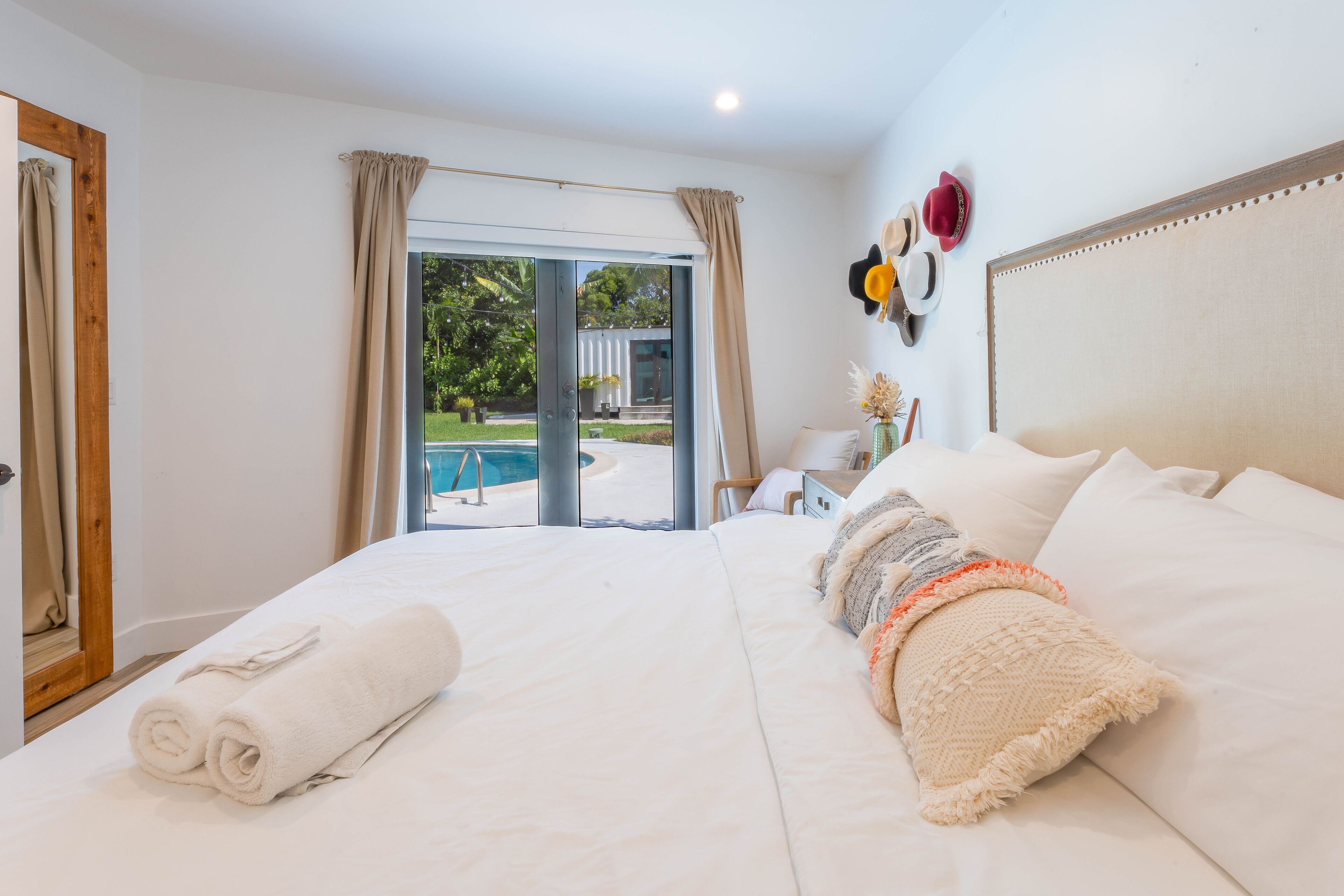 Top 21 Party Houses To Rent For 1 Night In Miami - Updated 2024 | Trip101