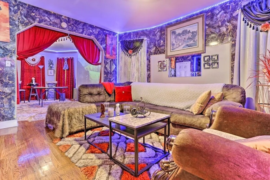 Luxurious Tranquil Home--10 Minutes Downtown - Aéroport de New-York Newark-Liberty (EWR)