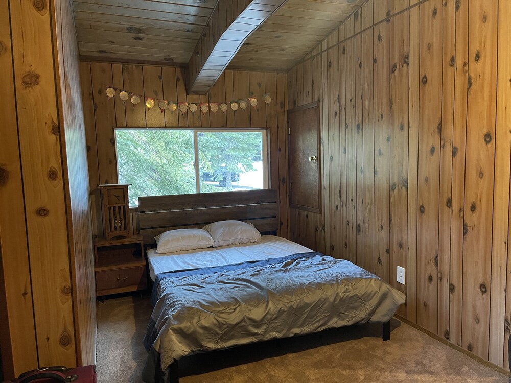 The Best South Lake Bear Cabin With Game Room! - Lake Tahoe