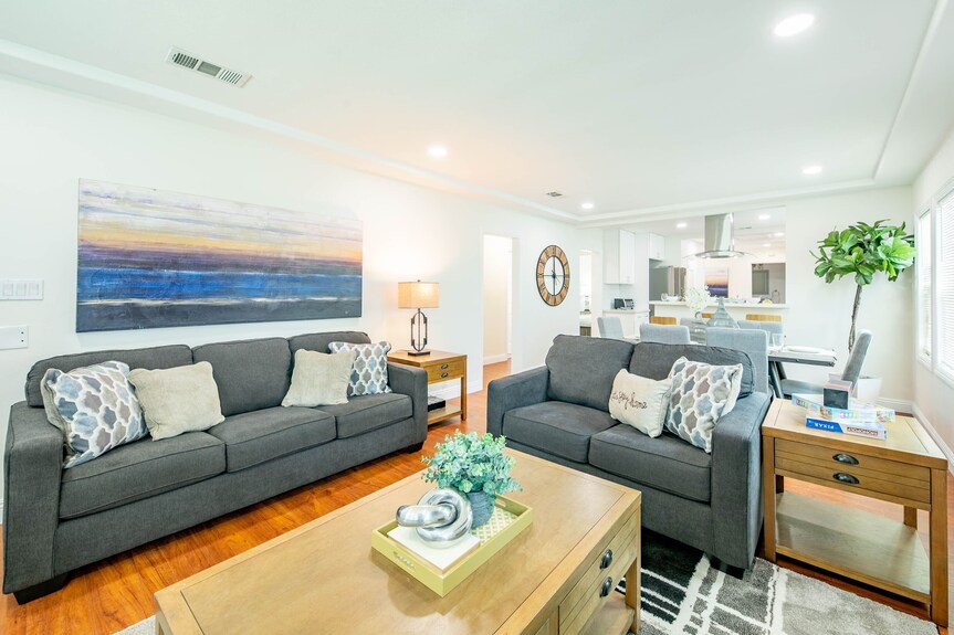 Alhambra 4 Bed Home Near Dtla W/parking - Pasadena, CA