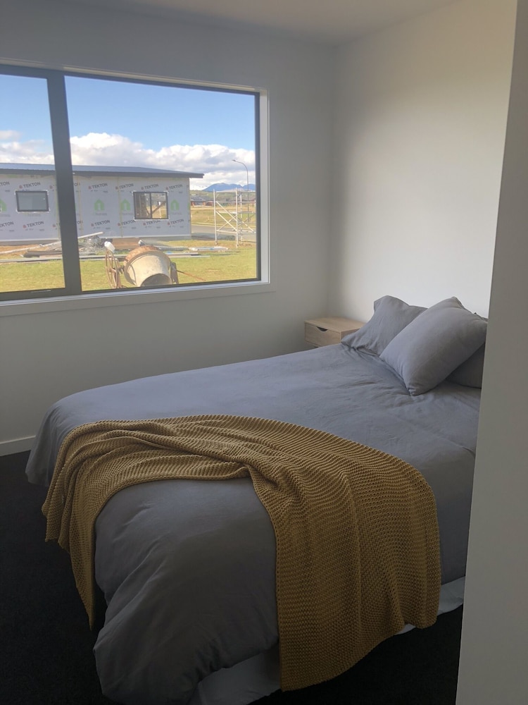 Lake View Weekend Getaway - Te Anau