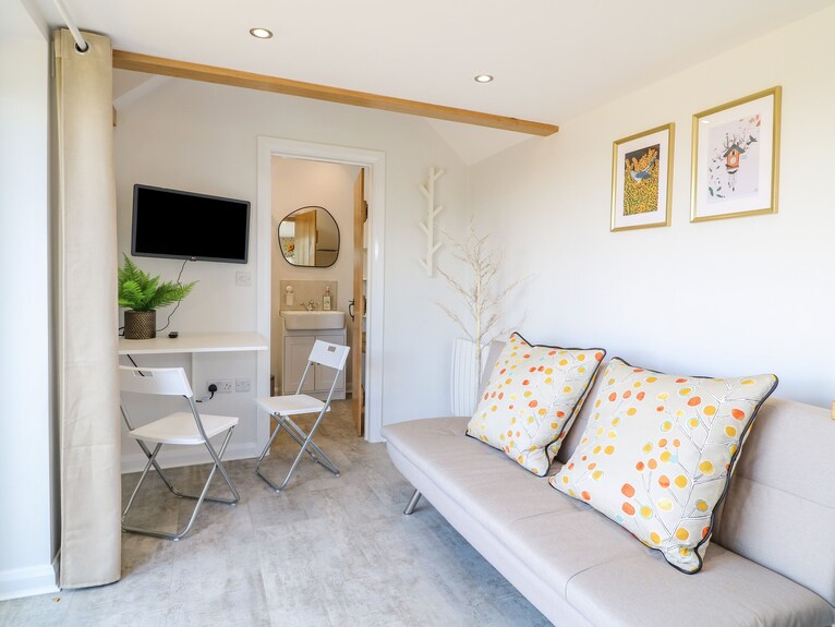 Cuckoo Nest, With A Garden In Ashover - Matlock