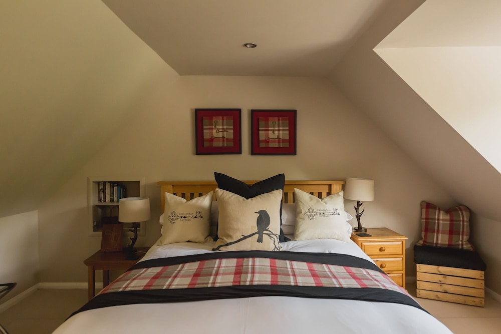 Cosy And Quaint One Bedroom Cottage At The Foot Of Loch Ness - Loch Ness