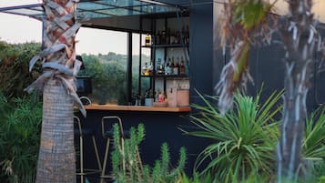 Bar à beira da piscina