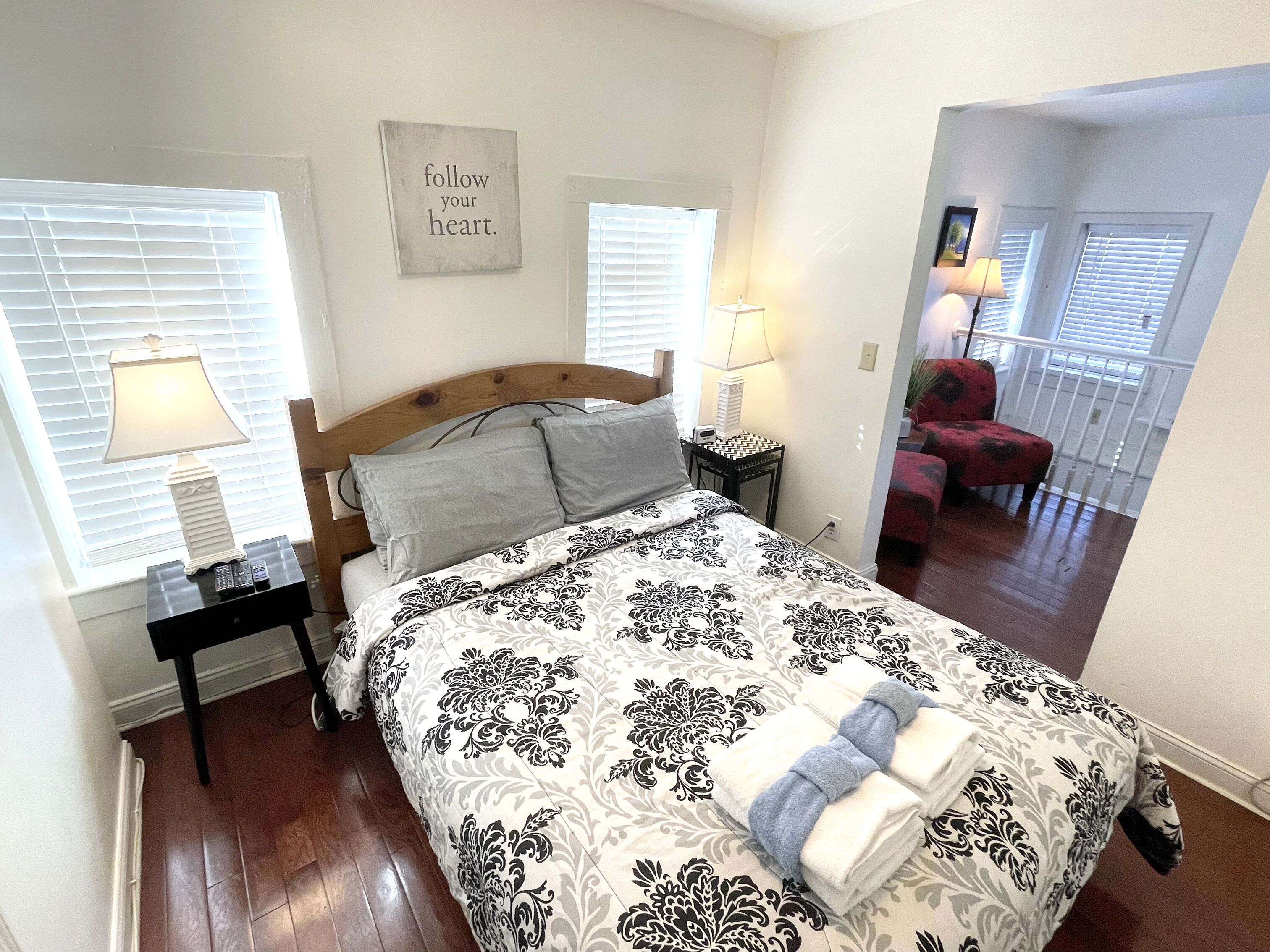 ON THE MARKET - CHARMING STUDIO IN THE HEART OF HISTORIC DOWNTOWN ...