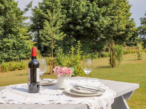 Rose, Romantic, Character Holiday Cottage, With A Garden In Illogan - Redruth