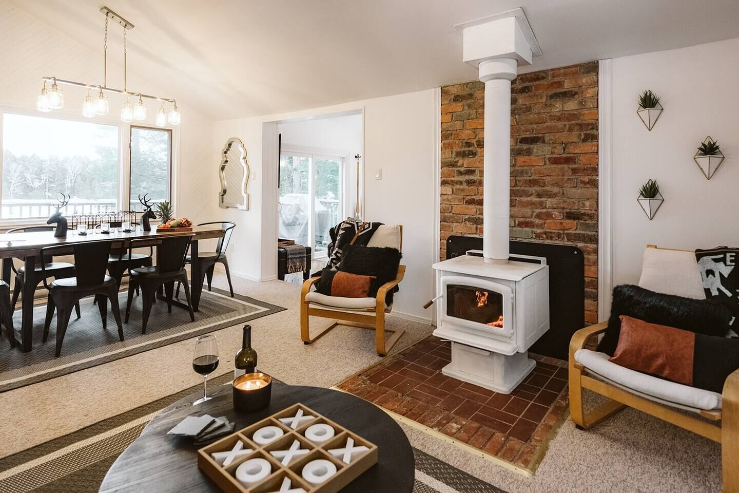 Peaceful Rustic-luxury Lakefront Cottage Getaway For Couples & Family - Algonquin Provincial Park