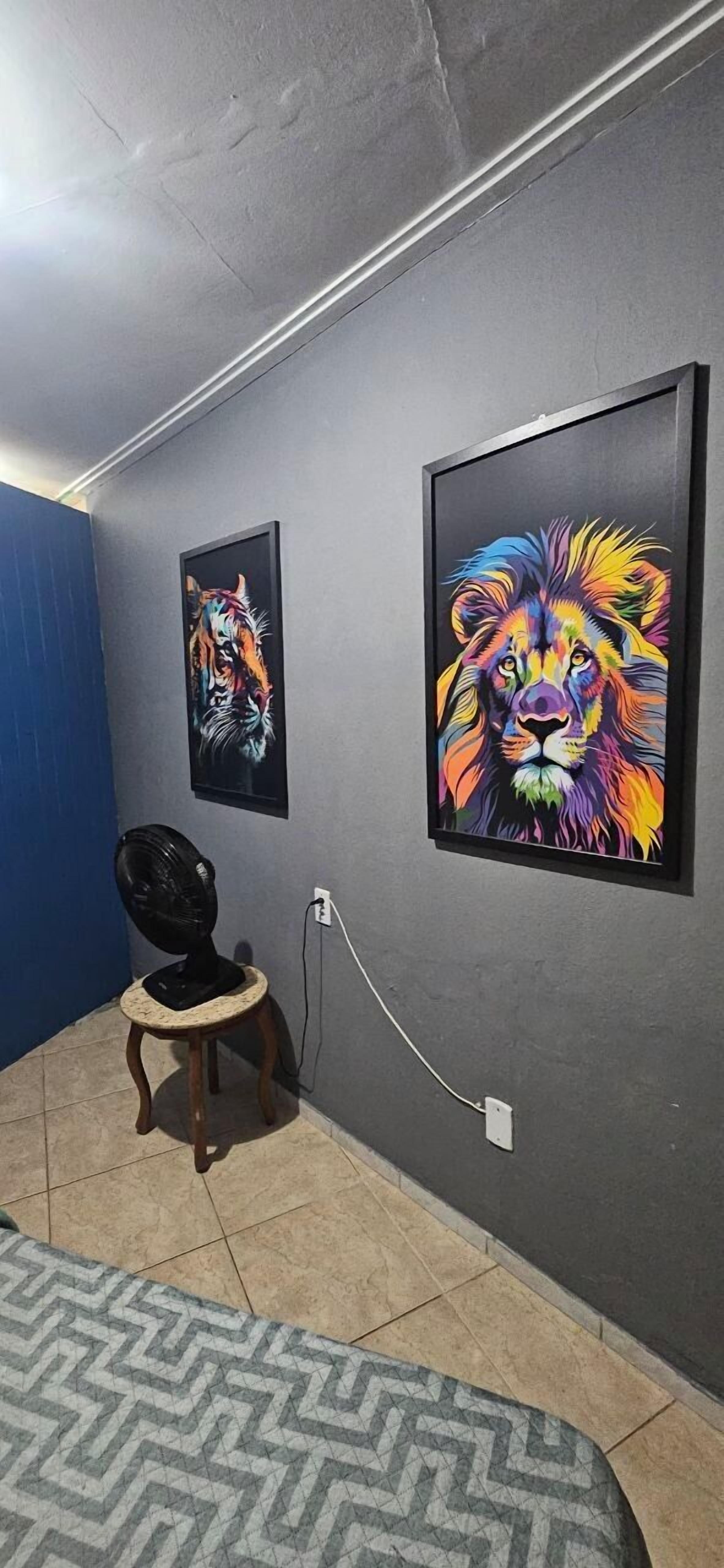 Quarto casal básico | Wi-Fi de cortesia, roupa de cama