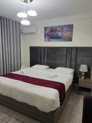 Quarto Individual Standard | Lençóis de algodão egípcio, roupa de alta qualidade, minibar 