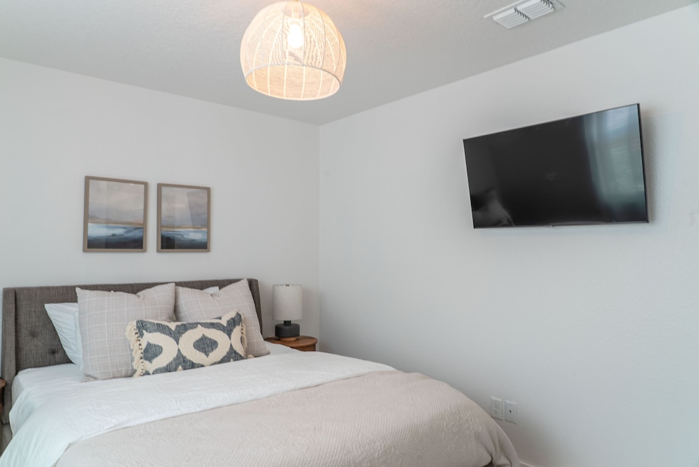 *New 4 Bdrm Home* Minutes From Jax Intl. Airport! - Jacksonville