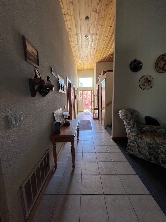 East Beach Lake House, Family Friendly And Spacious - Lake Nacimiento, CA