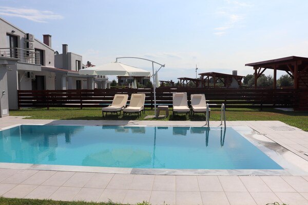 Small Beautifully Located Resort With Private Pools. - Greece
