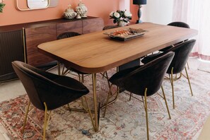 Apartamento Cidade, vários quartos, cozinha, Vista para a cidade | Sala de estar | TV de ecrã plano 