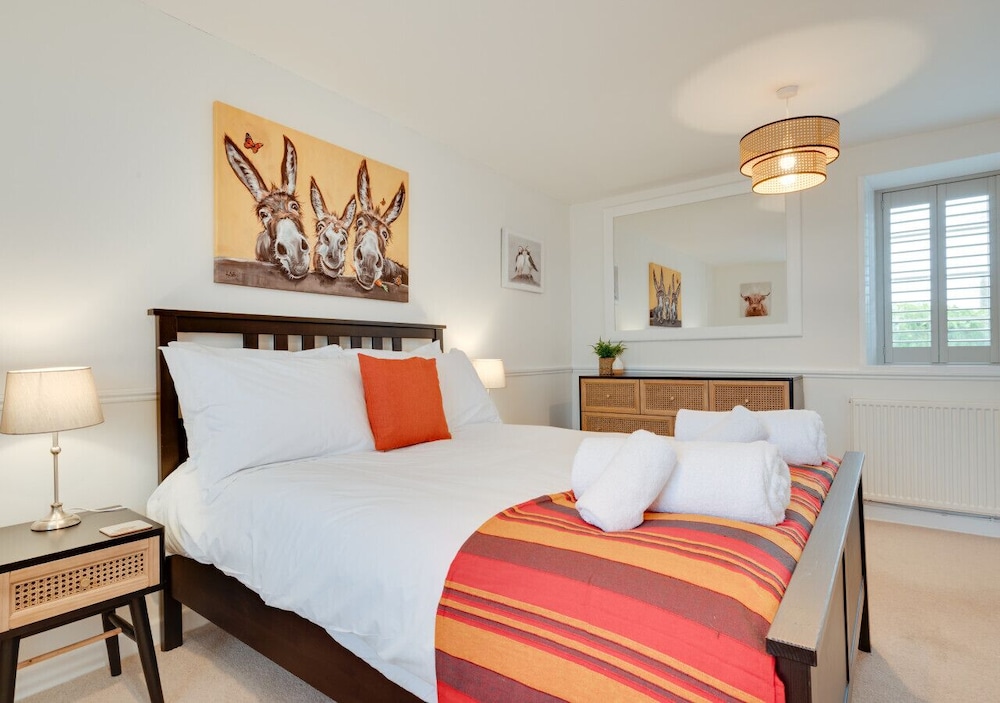 Flora Belle Cottage - Two Bedroom House, Sleeps 4 - Sennen Cove