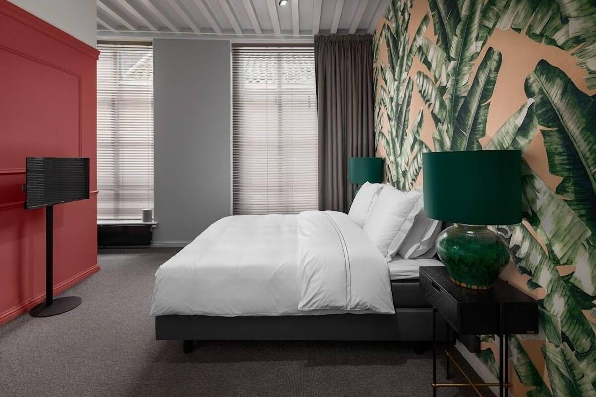 Quarto Duplo Deluxe, 1 cama queen-size, não fumadores | Roupa de alta qualidade, edredões de penas, minibar grátis 