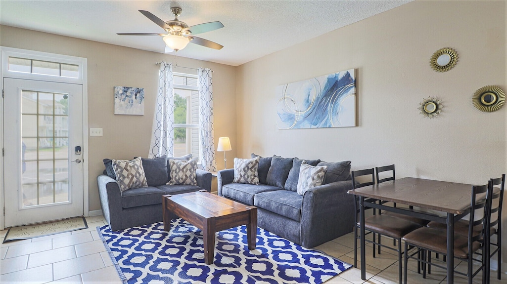 Summer Beach Vacay! 3bed & 3bath - Walk To Beach, Pool, Golf, Casinos, Gated! - Biloxi, MS