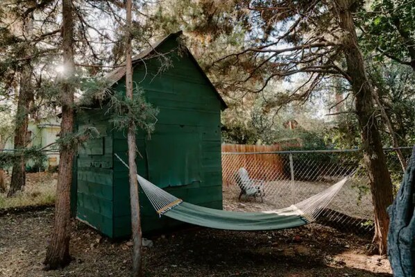 Big Bear Cabin Hammock Porch Swing Library Forest Reviews, Deals ...