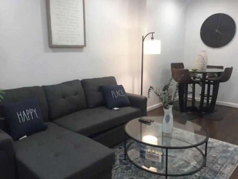 Newly Renovated Clean One Bedroom Apartment - New York City