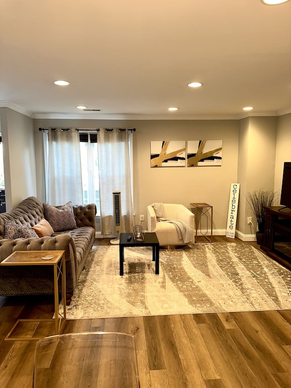Romantic Two Bedroom Condo - Maryland