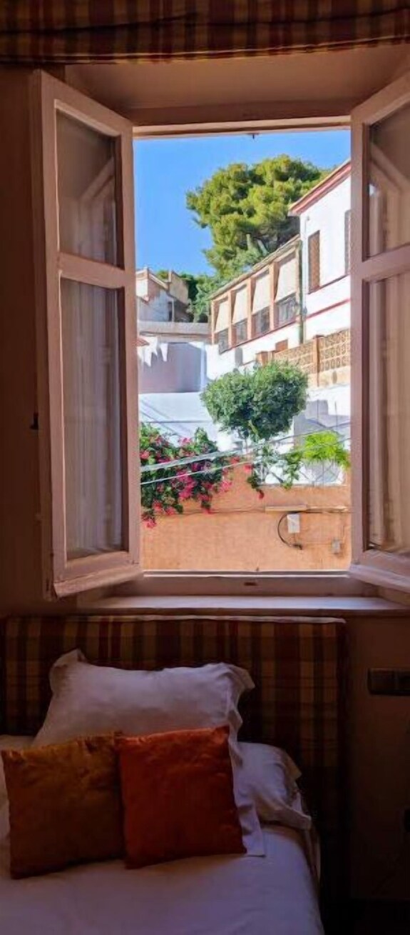 Charming Room In Malaga | Wifi - Malaga