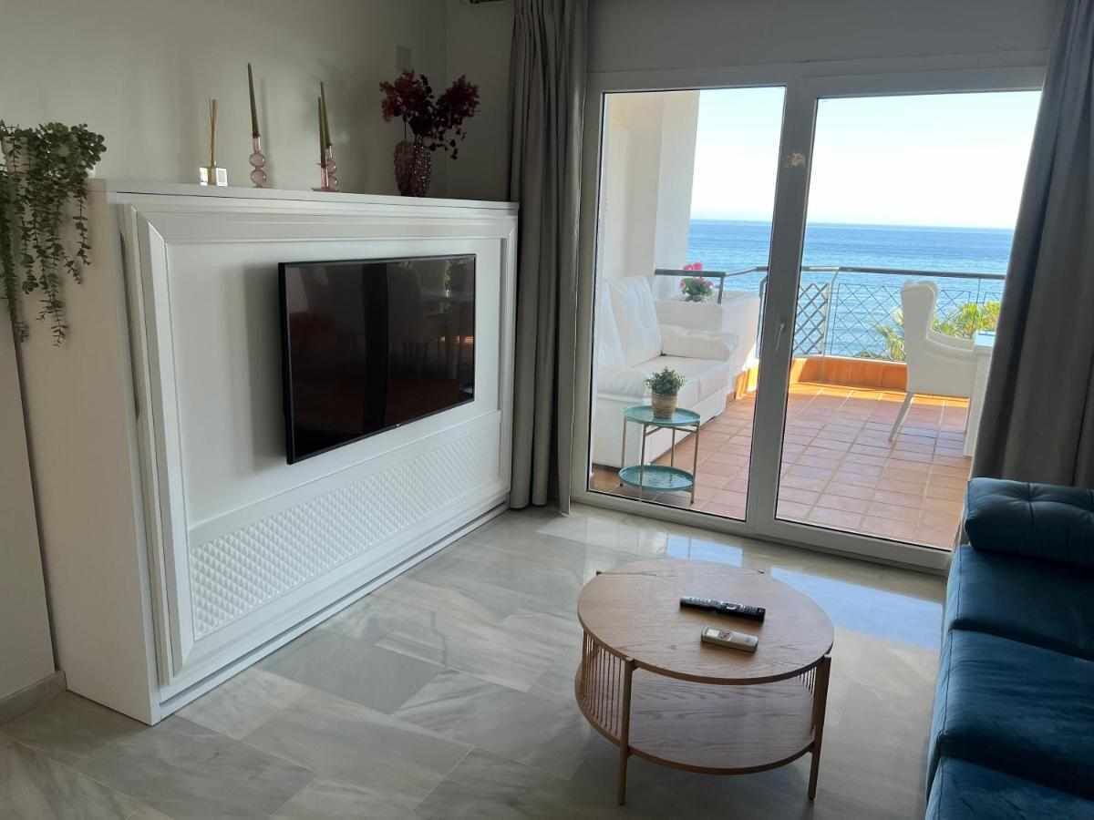 Mi Capricho, Beach Front Apartment P.14 3ºb - Calahonda