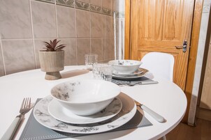 Casa, casa de banho partilhada, vista para o jardim | Cozinha partilhada