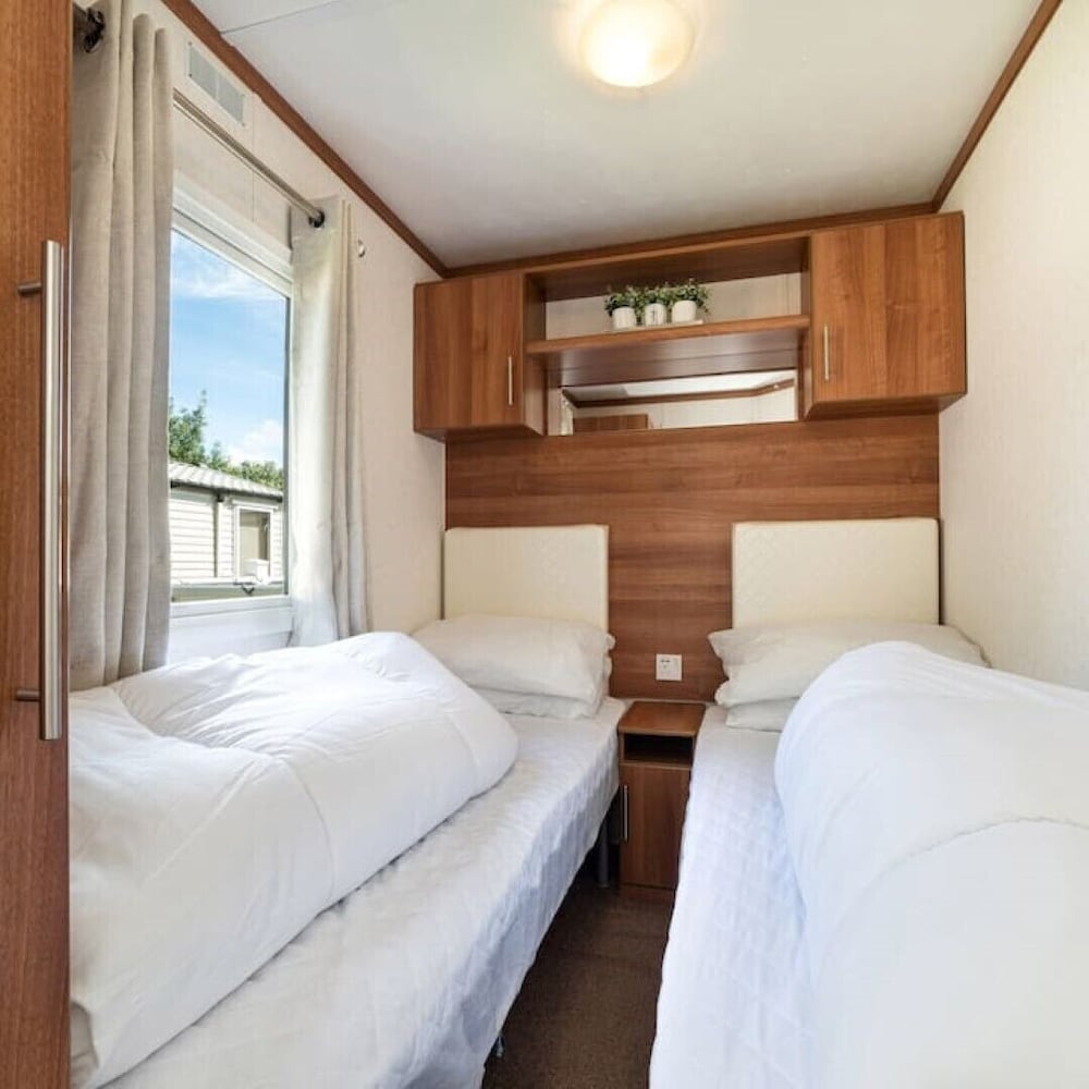 Dog Friendly* Lovely Caravan By The Beach At Lyons Lido Beach Prestatyn - North Wales