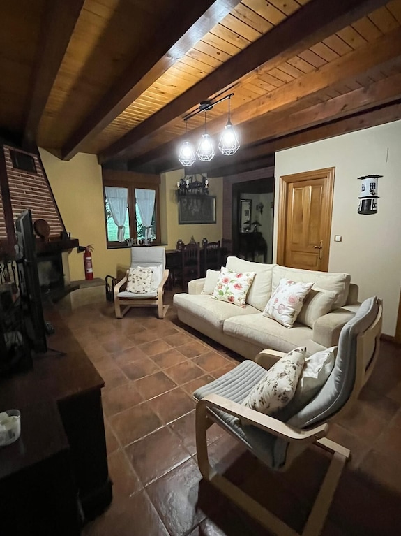 Individual Stone House With 450m2 Garden, Secure Pool, Gazebo And Barbecue. - Cantabria